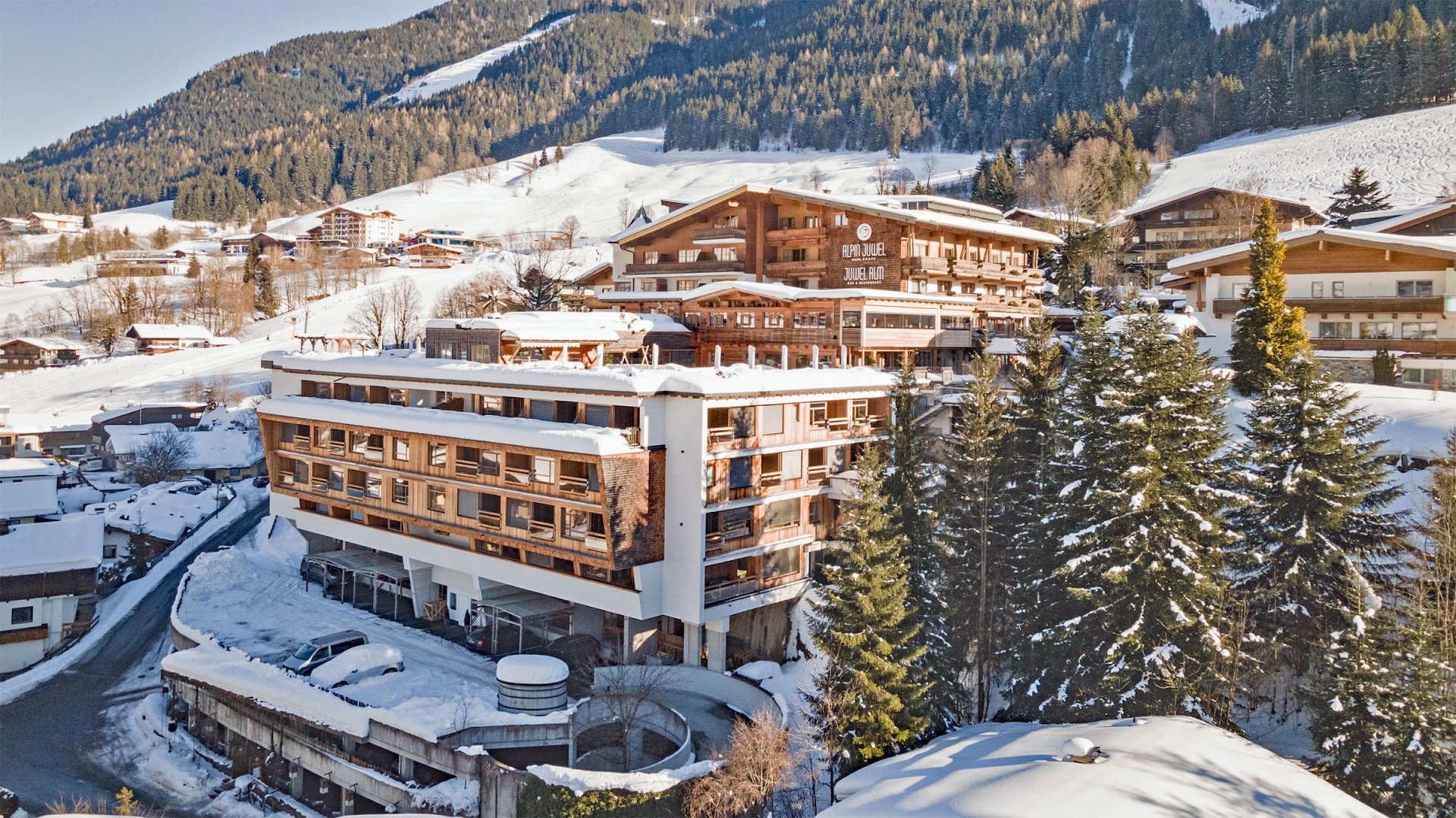 Hotel Saalbach Hinterglemm - 4 Stars Superior Spa Hotel Alpin Juwel