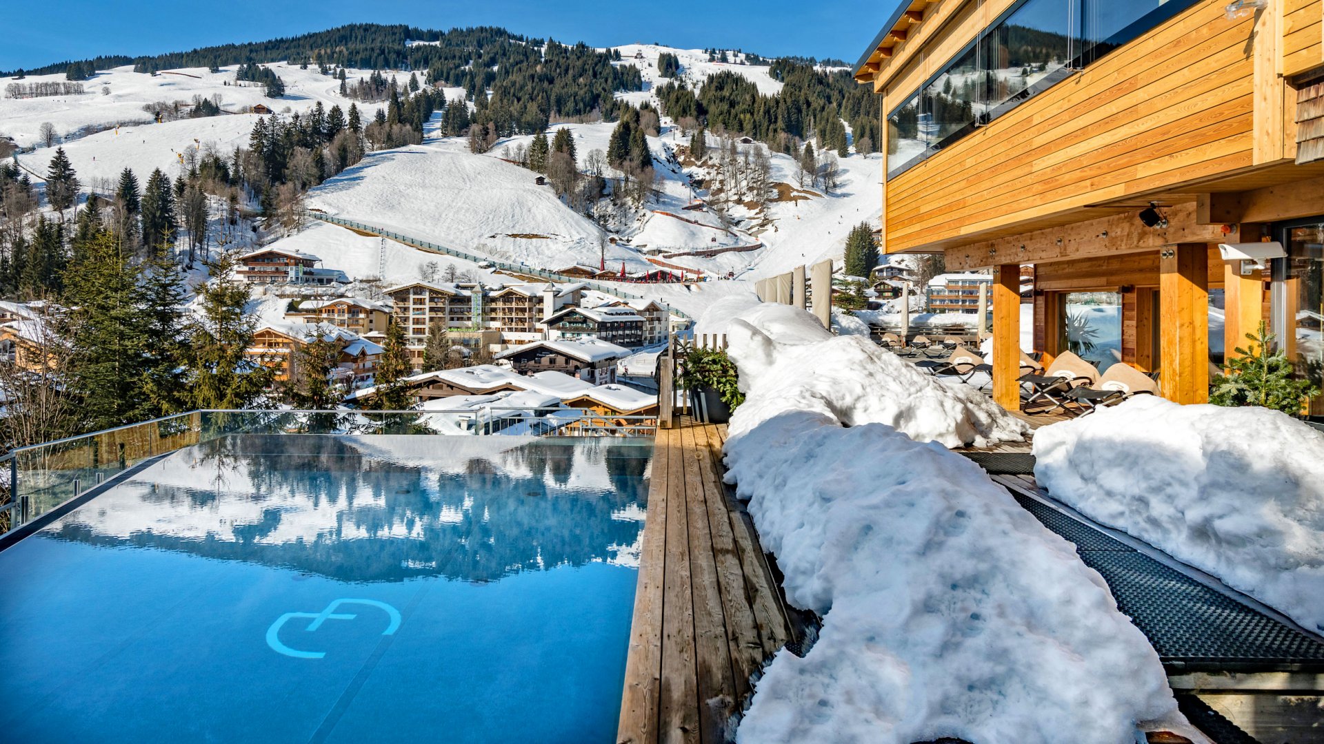 Das 4*S ️ Hotel mit Pool in Saalbach Hinterglemm ️